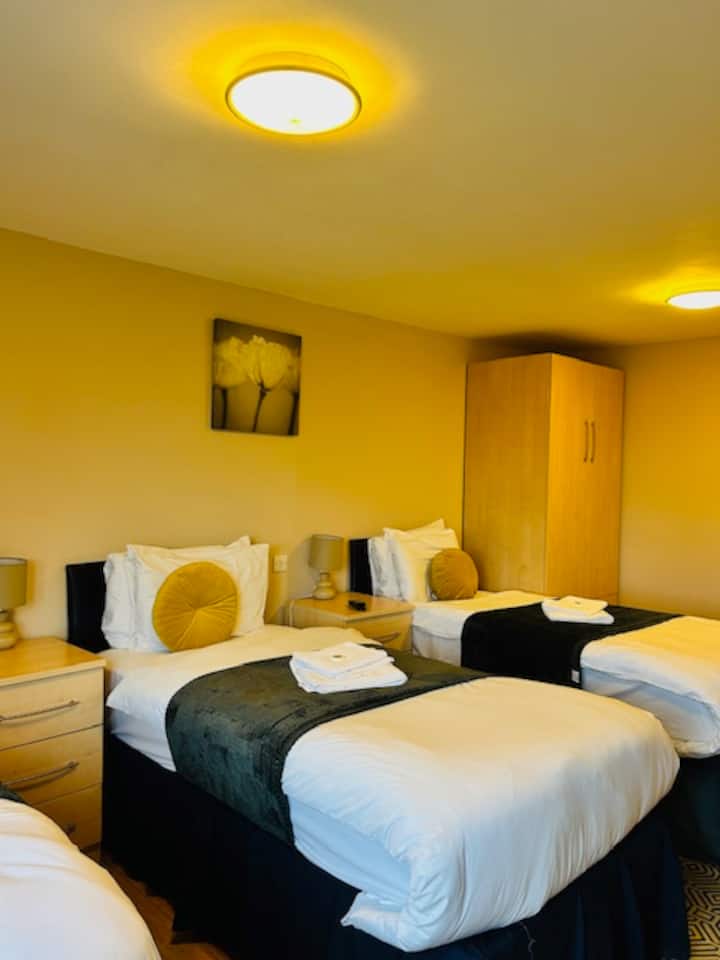 Chalet 5: 3 Single Bed With En-suite - Framlingham