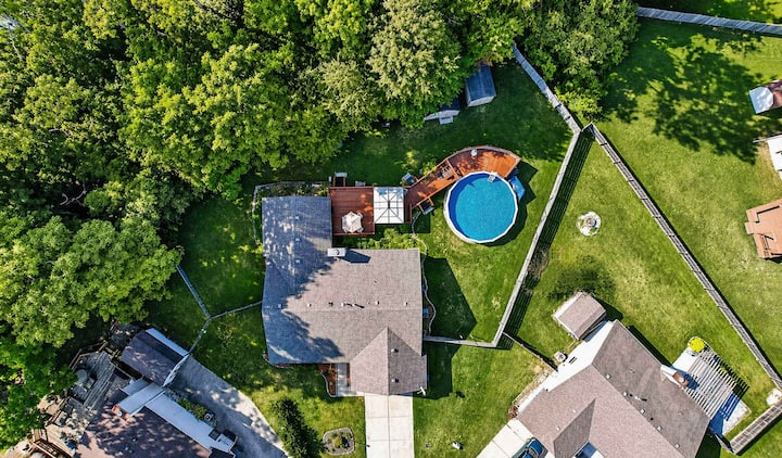 Casa Solana • Pool, Gazebo, Deck • Ideal Location - Greenwood, IN