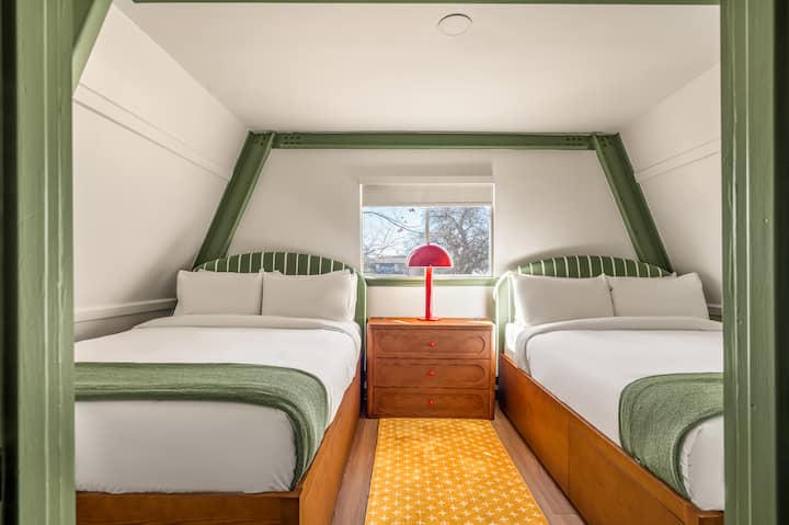 One Bedroom Suite | Living Area | River Access - New Braunfels, TX