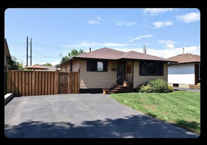 Quiet Apartment Near Trails & Outdoor Swimming - Thunder Bay