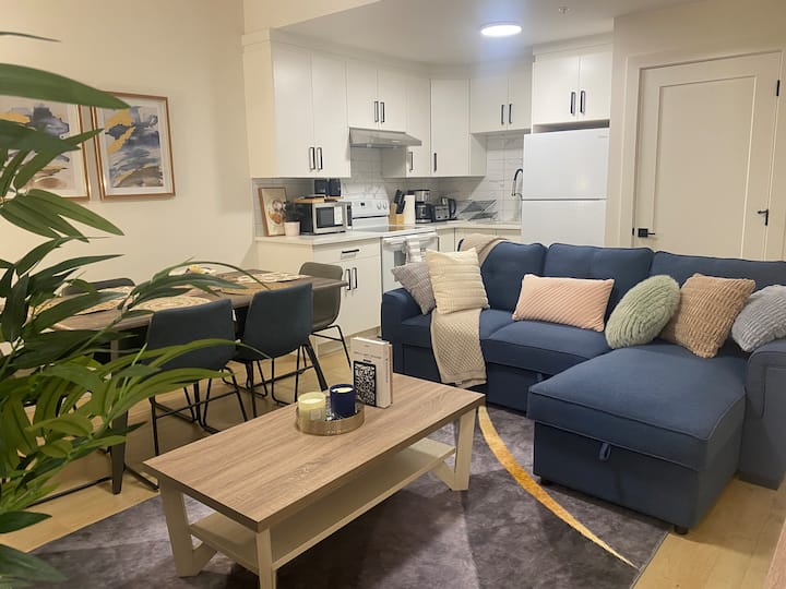 6 Bed Cozy Mission Suite With Patio & Parking - Abbotsford
