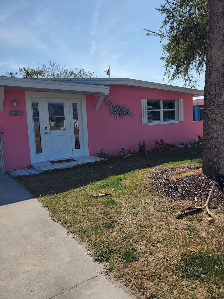 Relaxing Water Retreat - Hudson, FL