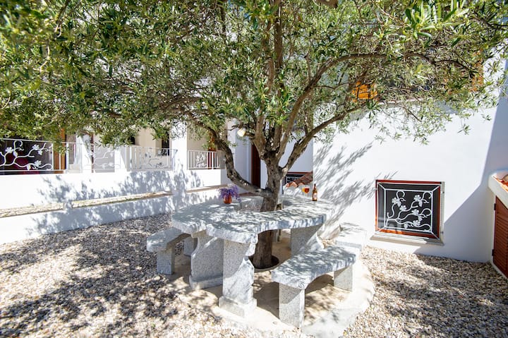 Appartamento Olivo Con Giardino - Cala Gonone