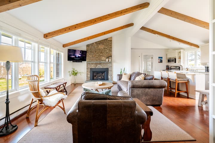 Central Montauk Retreat•walk To Golf•fam-friendly - Montauk, NY