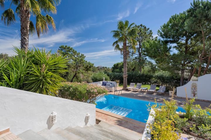 Villa With Huge Pool - 15 Min Vilamoura/albufeira - Boliqueime