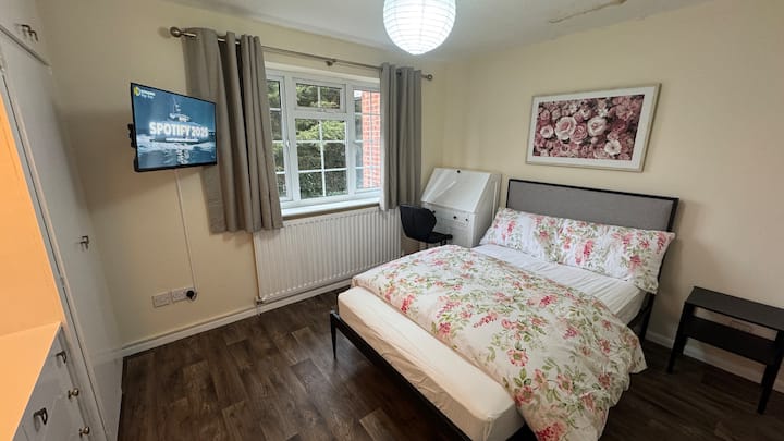 Modern 3-bedroom House – Nottingham City Centre - Nottingham
