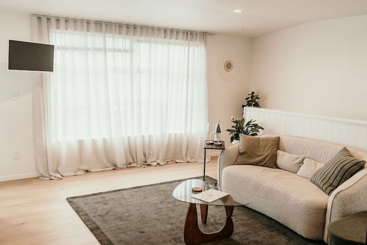 Scandi Hideaway, Sauna, Parking, Near Sumner - New Zealand