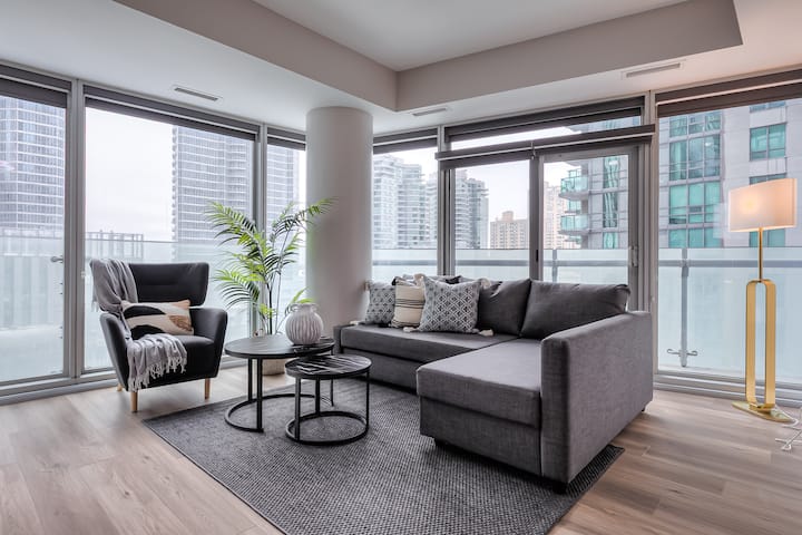 50% Off Monthly 3bdr Modern Condo In Prime Spot - Toronto