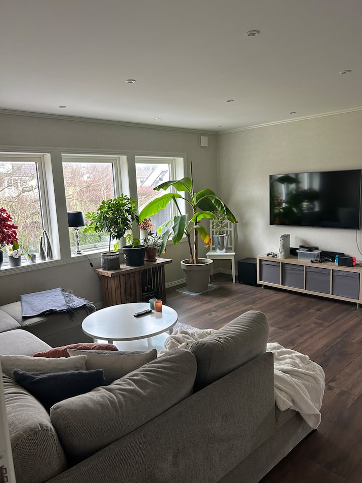 Villa I Falkenberg, 10 Minuter Från Skrea Strand. - Falkenberg