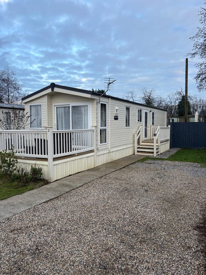 Debonair-atlas 
Caravan Rental
Stonham Barns - Stowmarket