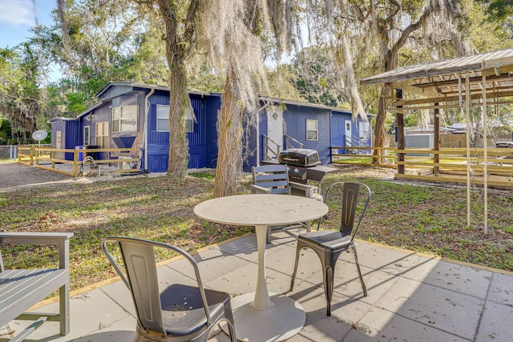 Steps To Orange Lake: Pet-friendly Getaway! - Lochloosa Lake, FL