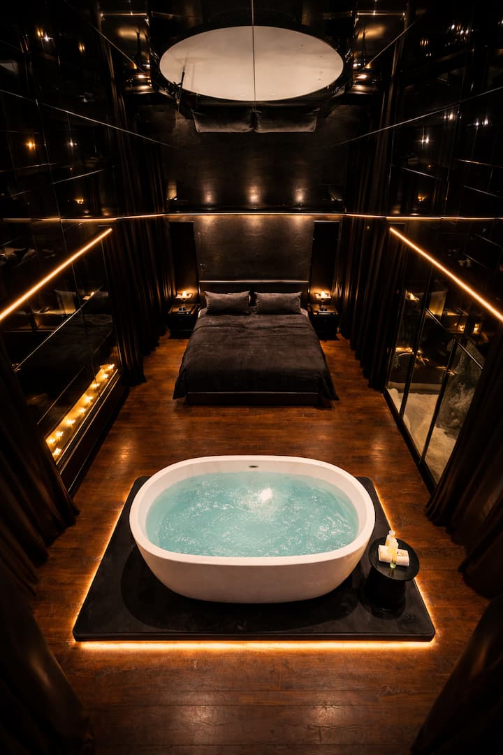 Ama Suite Spa Romantica [5min Da Fiera E Stazione] - ボローニャ