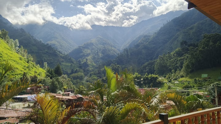 Habitaciónes Acogedoras Con Una Hermosa Vista - Cajamarca