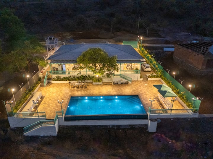 Greek Styled 4 Bhk Pawna Lake Villa By Aashiyaanaa - Lonavala