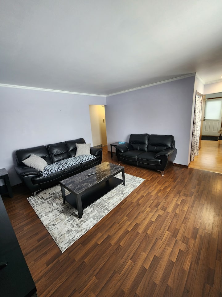 Bright And Clean Family Bungalow. - Thompson