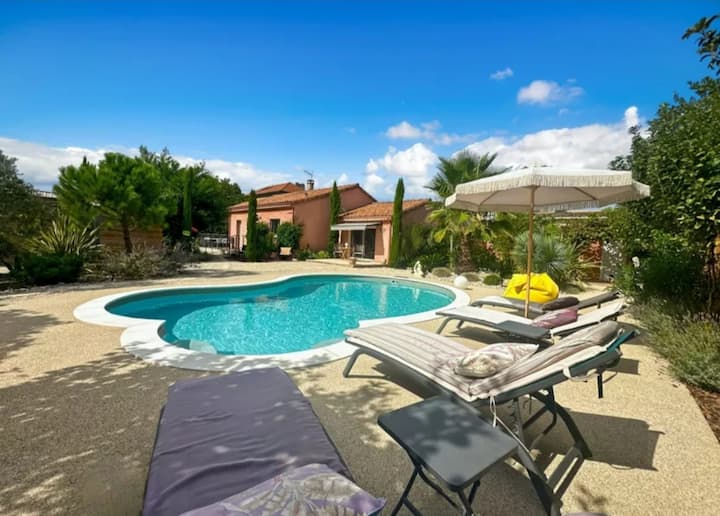 Studio Tout Confort Avec Vue Sur Piscine - Portes-lès-Valence