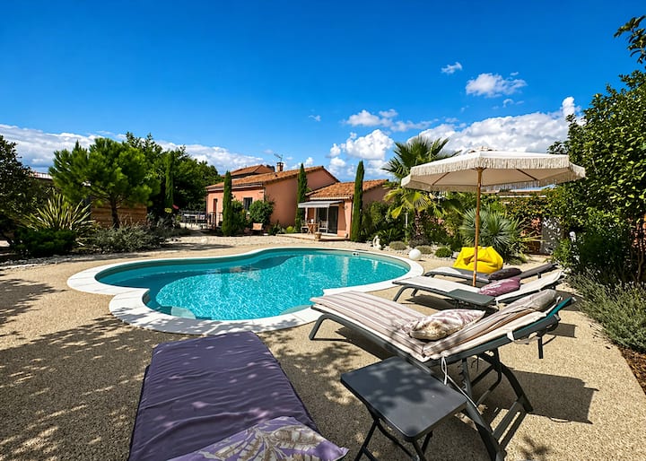 Studio Tout Confort Avec Vue Sur Piscine - Valence