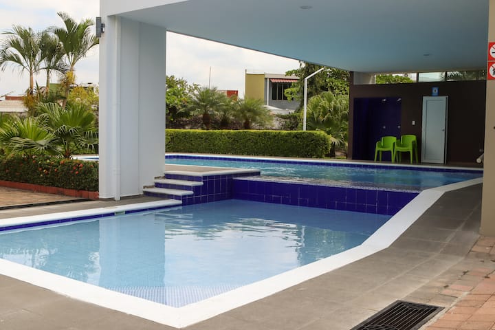 Modern Home | Ac And Wifi | Gated Community - El Salvador