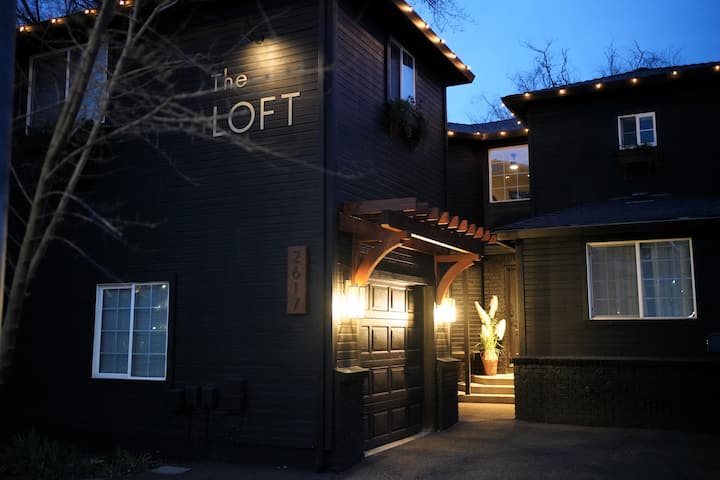 Creekside Retreat- Steps To Hospital, Sleeps 6 - Medford, OR