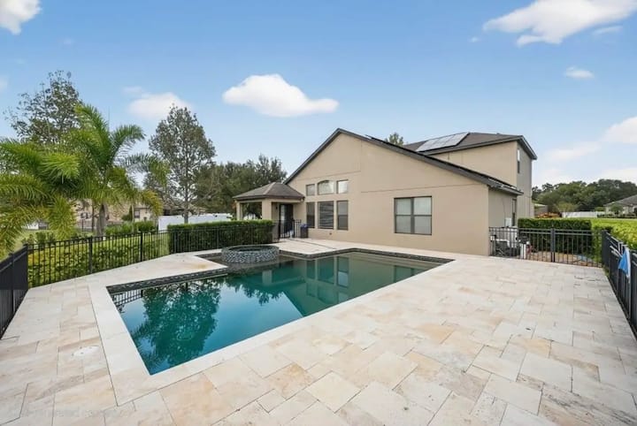 5br Family Retreat W/ Private Pool & Spa - Plant City, FL