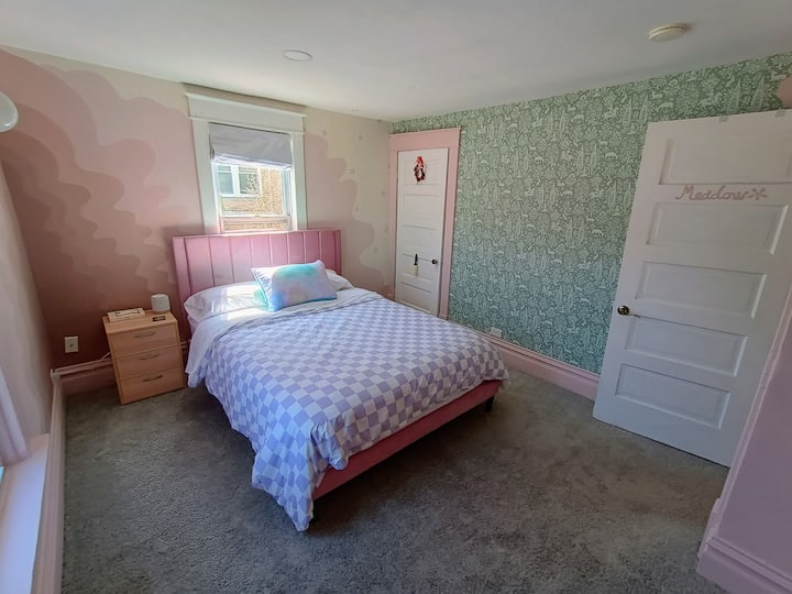 Pastel Paradise + Ball Pit & Sensory Room - Grand Rapids, MI