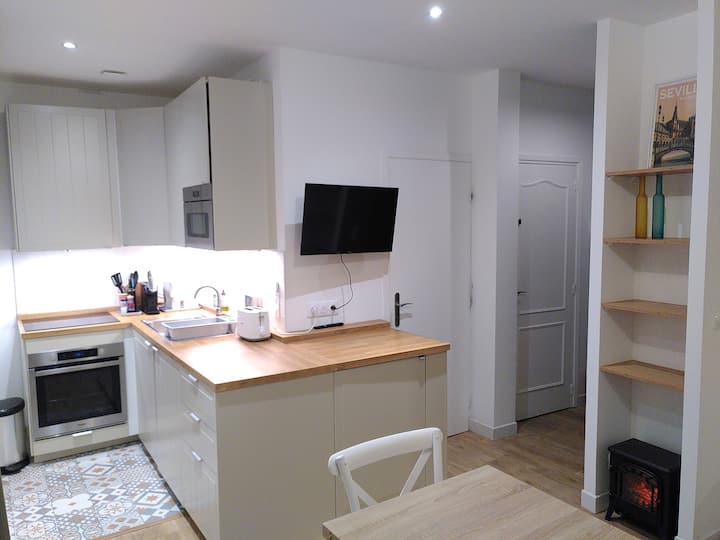 "Le Beffroi Ii" : Petit Cocon En Cœur De Ville - Armentières