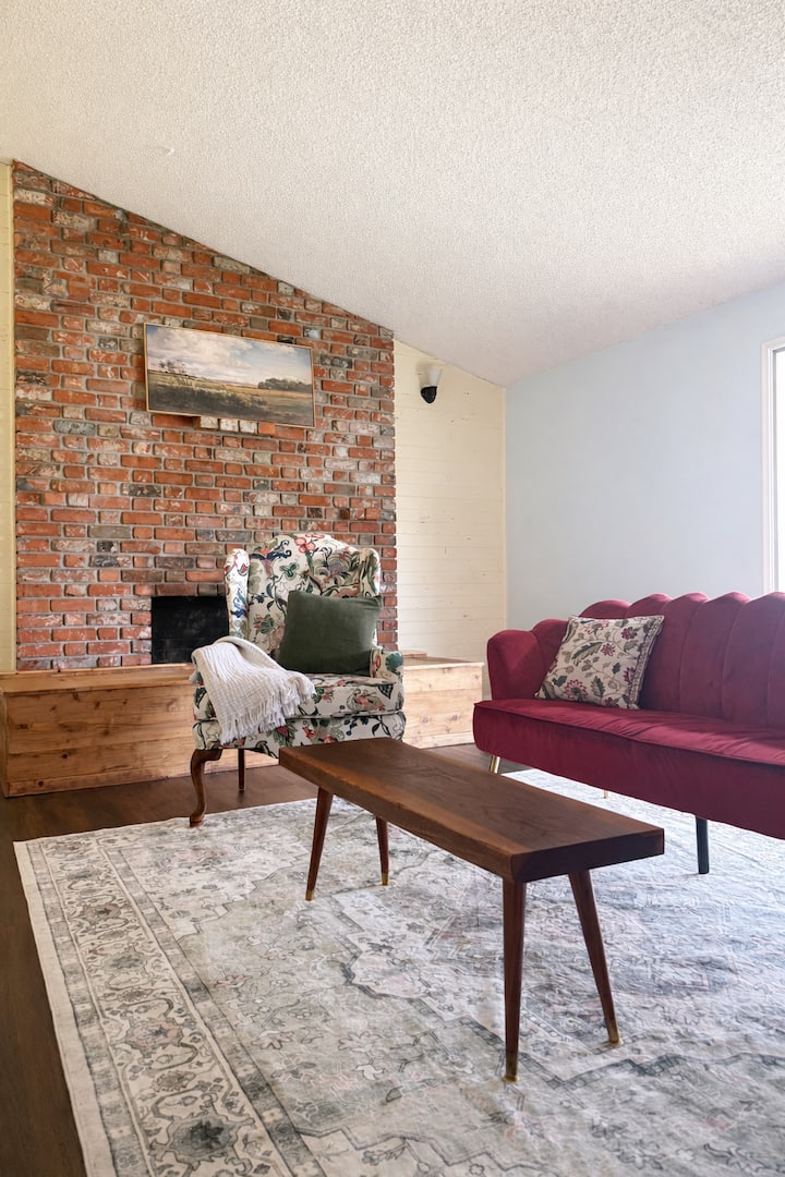 Cozy Valley Home Close To Everything - 메드퍼드