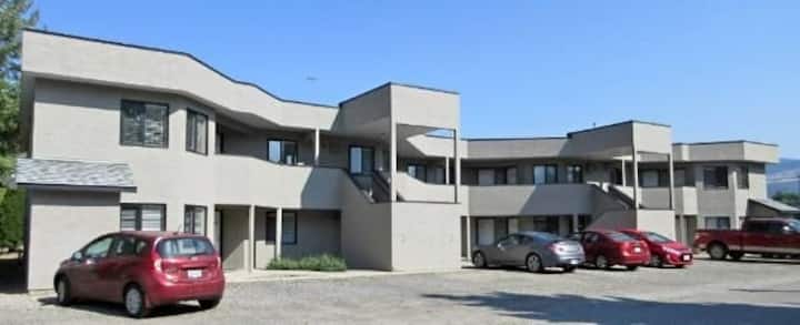 Studio Suite With Kitchenette.  
Full Bathroom. - Lake Country