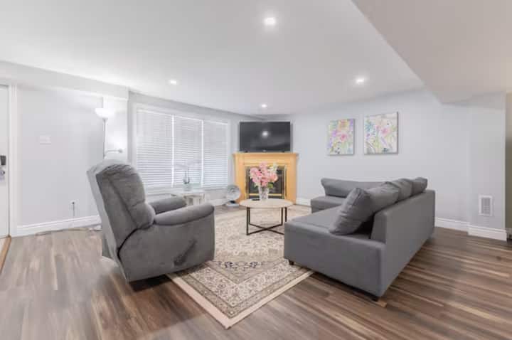 Bright Walkout Studio | Minutes To Boler & More - London