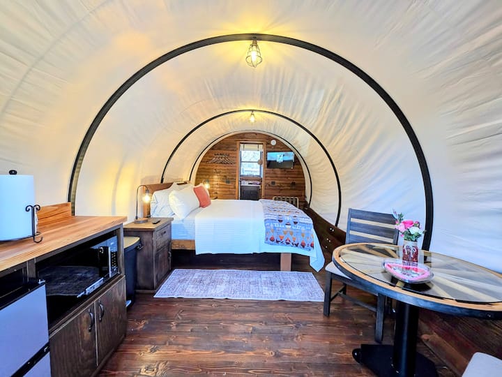 Music Mountain Retreat Wagon Ii - Hot Springs, AR