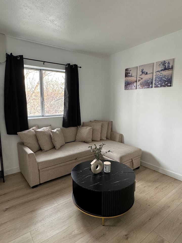 Cozy Blue House - Salt Lake City, UT