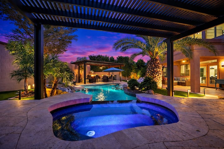 Luxury 8br 5.5bath Home W/heated Pool & Game Room - Peoria, AZ