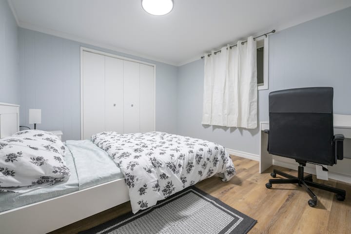 1br Suite Near Yyc Airport & Downtown - 4408 Dn - Fort Calgary