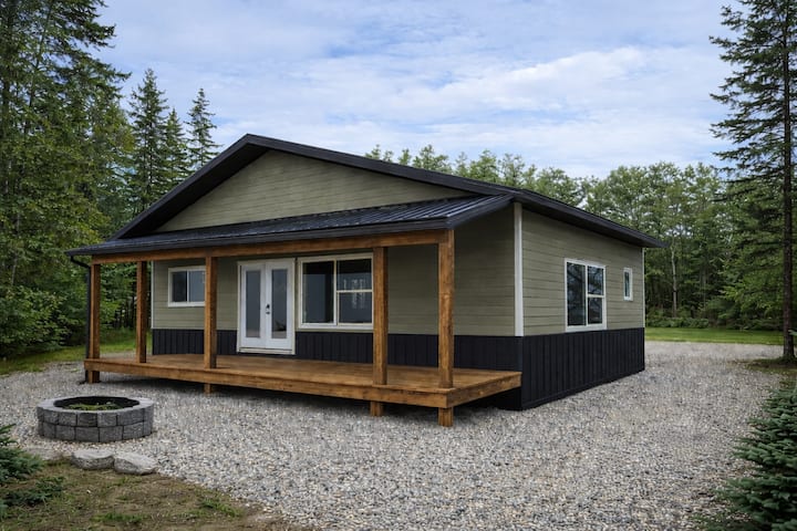 Delaronde Lake Adventure Basecamp - Saskatchewan