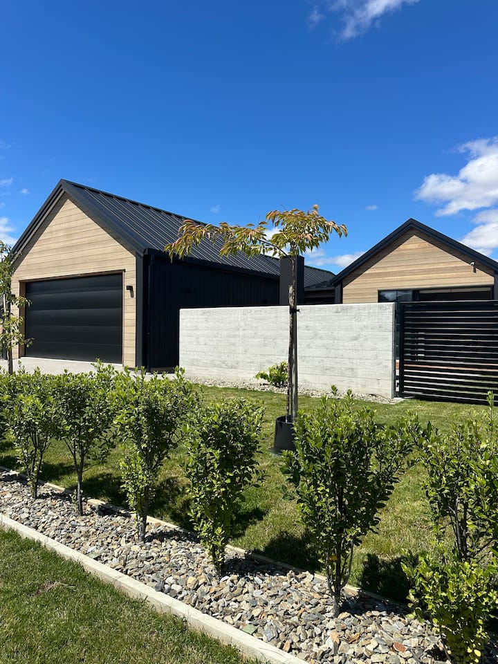 Wooing Tree - 3 Bed + 3 Bath | Outdoor Fire & Bbq - Cromwell