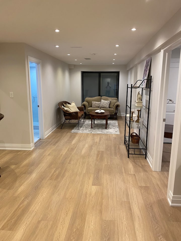Newly Renovated Basement Apt And Fully Furnished - Vaughan