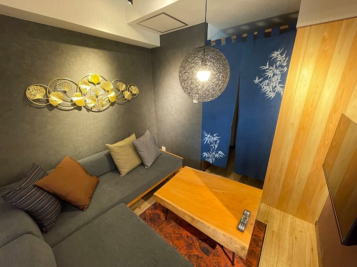 New!横浜/商店街近く/駅徒歩9分/最大15名/db7台/寝室4室/1フロア貸切/78㎡/4ldk - Yokohama