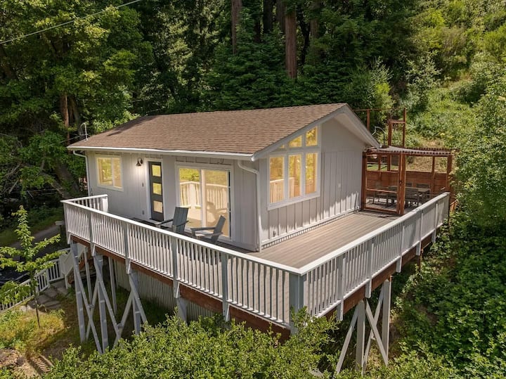 Redwood Cabin: Modern Ambiance Close To Nature - Boulder Creek, CA