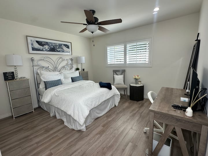 Modern Cozy 1br Escape Near Theme Parks & Beaches. - Anaheim, CA