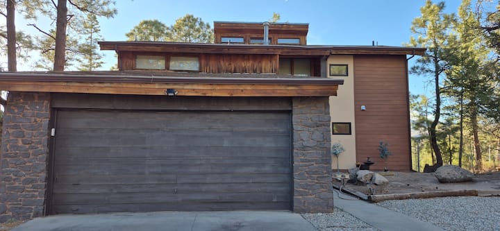 Little Place On The Mesa - Los Alamos, NM