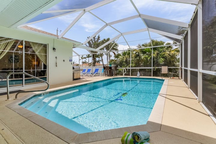 Sunny Paradise With Htd Pool & Privacy - Cape Coral, FL
