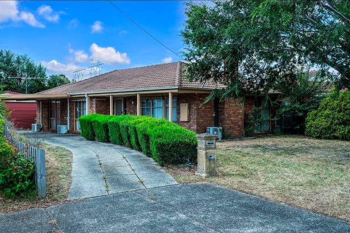 Bisi Homes - Lyndhurst