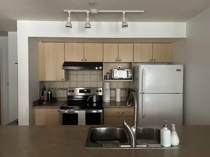 Cozy East Vancouver Condo - Vancouver