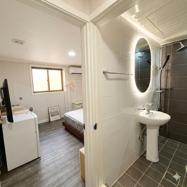 ❽한 달 살기 최적! 햇살 가득한 계산동 힐링 숙소인천, 김포 공항/아시아드주경기장 근접 - Incheon