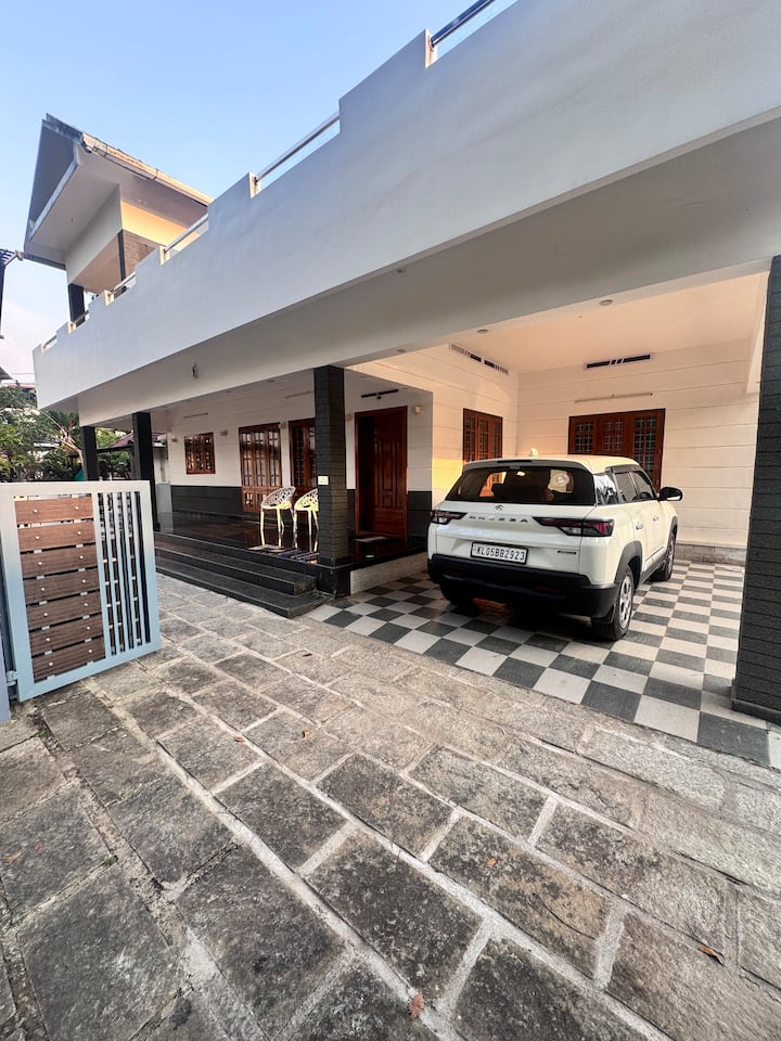 Jacobs & Tom Guest House - Kottayam