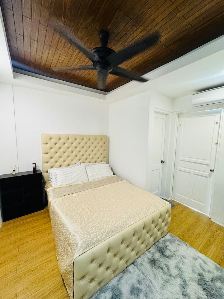 3br W/ Pool Near Airport Condo With Work Stations - Puerto Princesa