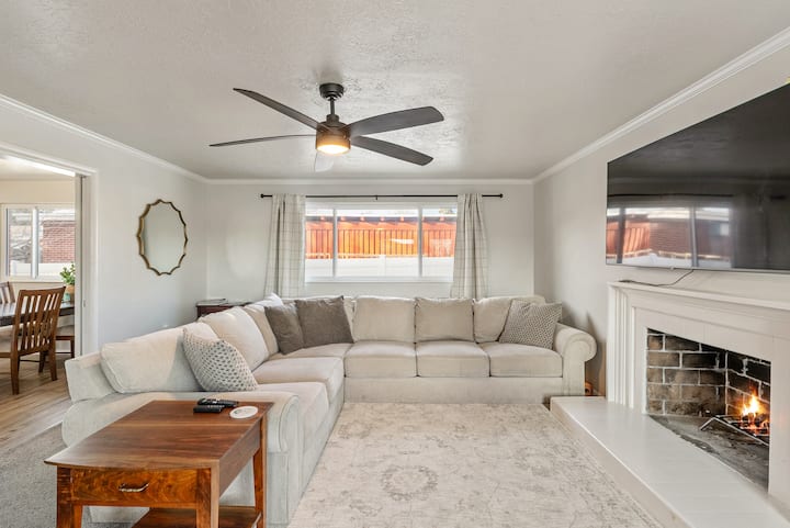 Cozy Ridge Retreat| Backyard | Grill | Near Canyon - Lehi, UT