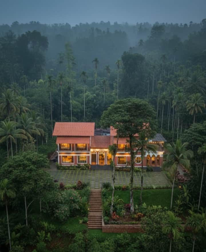 Rainfields Farmstay (6 Bhk) | Entire Villa - Wayanad