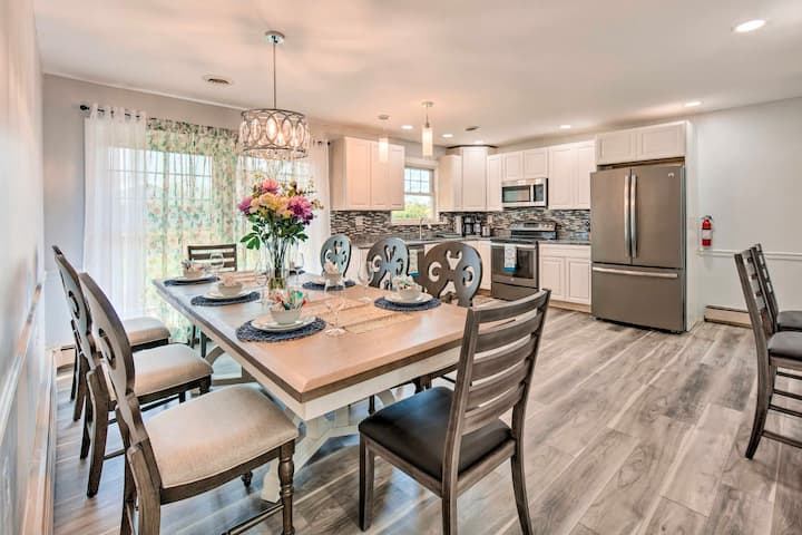 Big Family Escape, 6 Miles To The Park - Hershey