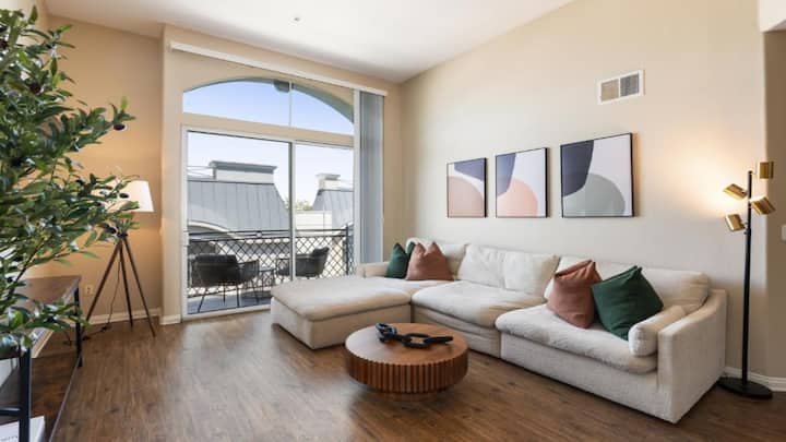 Serene Zen Peaceful Zen Garden View With Pool Gym - Santa Monica, CA